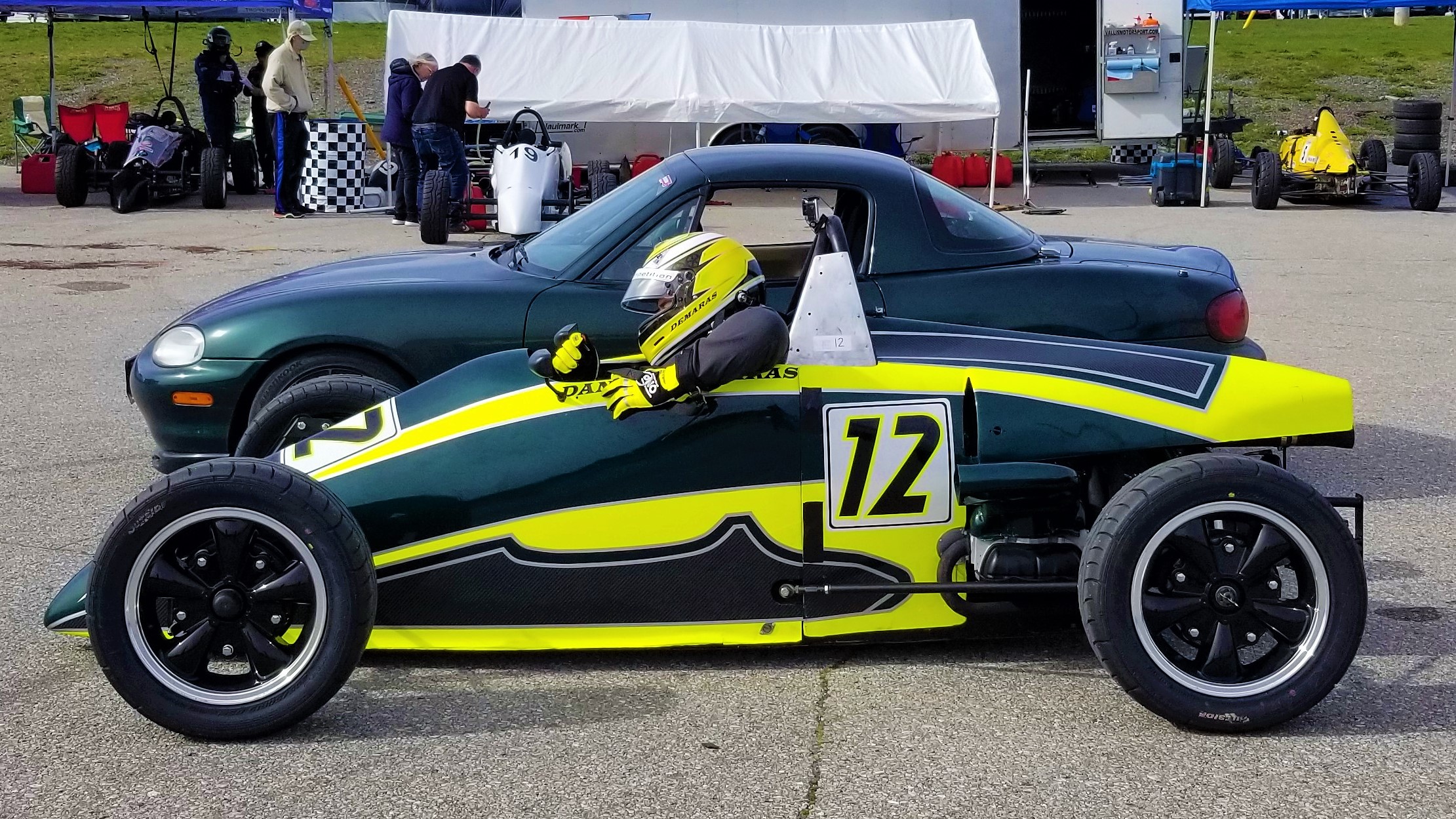 Throwback Livery – DEMARAS RACING