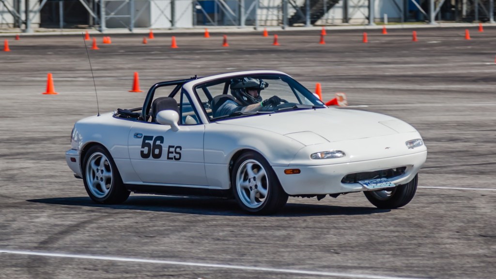 A-MOD Class – DEMARAS RACING