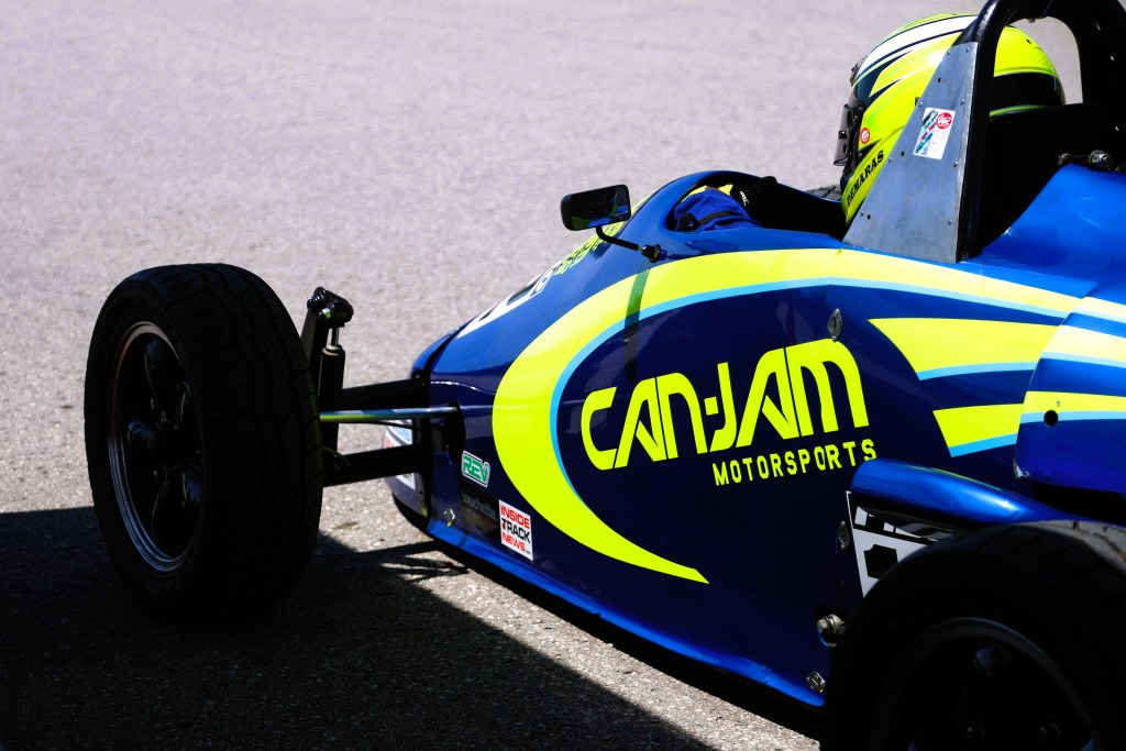 DEMARAS RACING